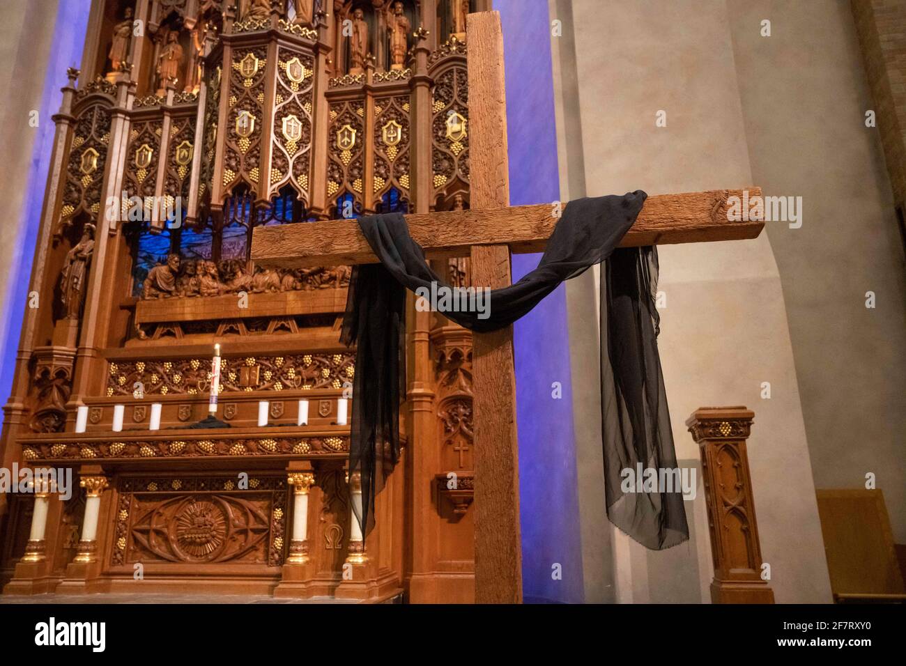 Cross draped with cloth hi-res stock photography and images - Alamy