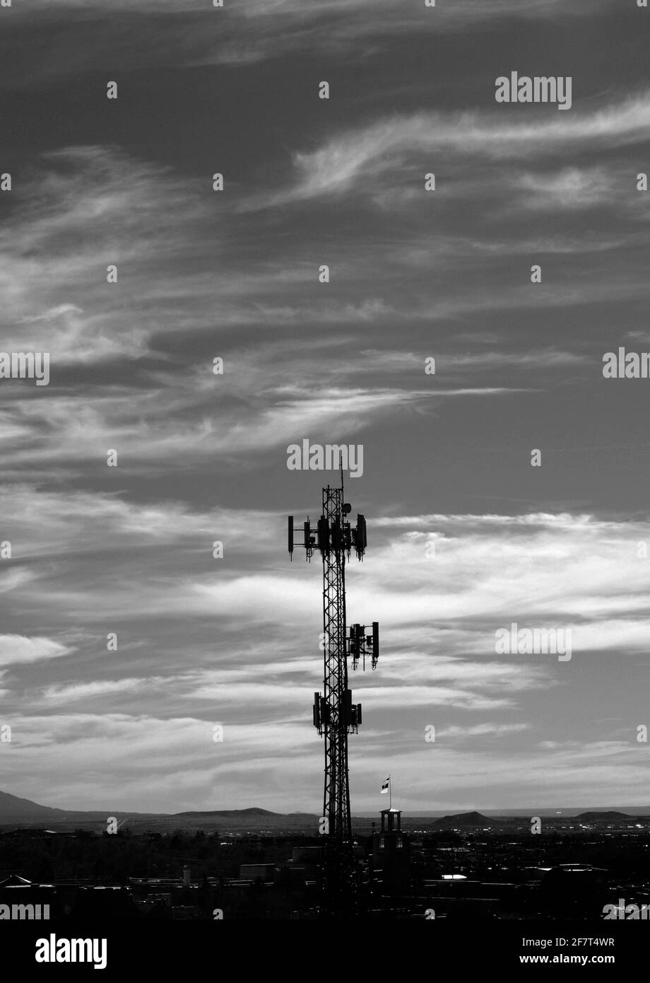 Radio tower communication hi-res stock photography and images - Alamy