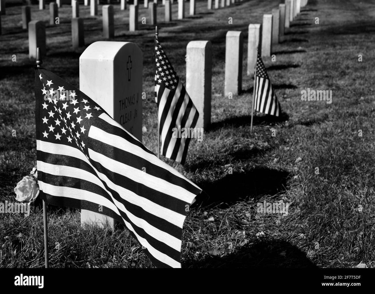 American flags decorate graves of U.S. military veterans buried at ...