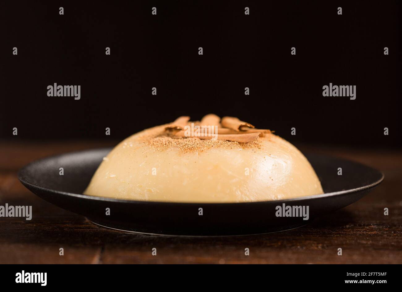Natilla traditional Colombian food - Custard Stock Photo - Alamy
