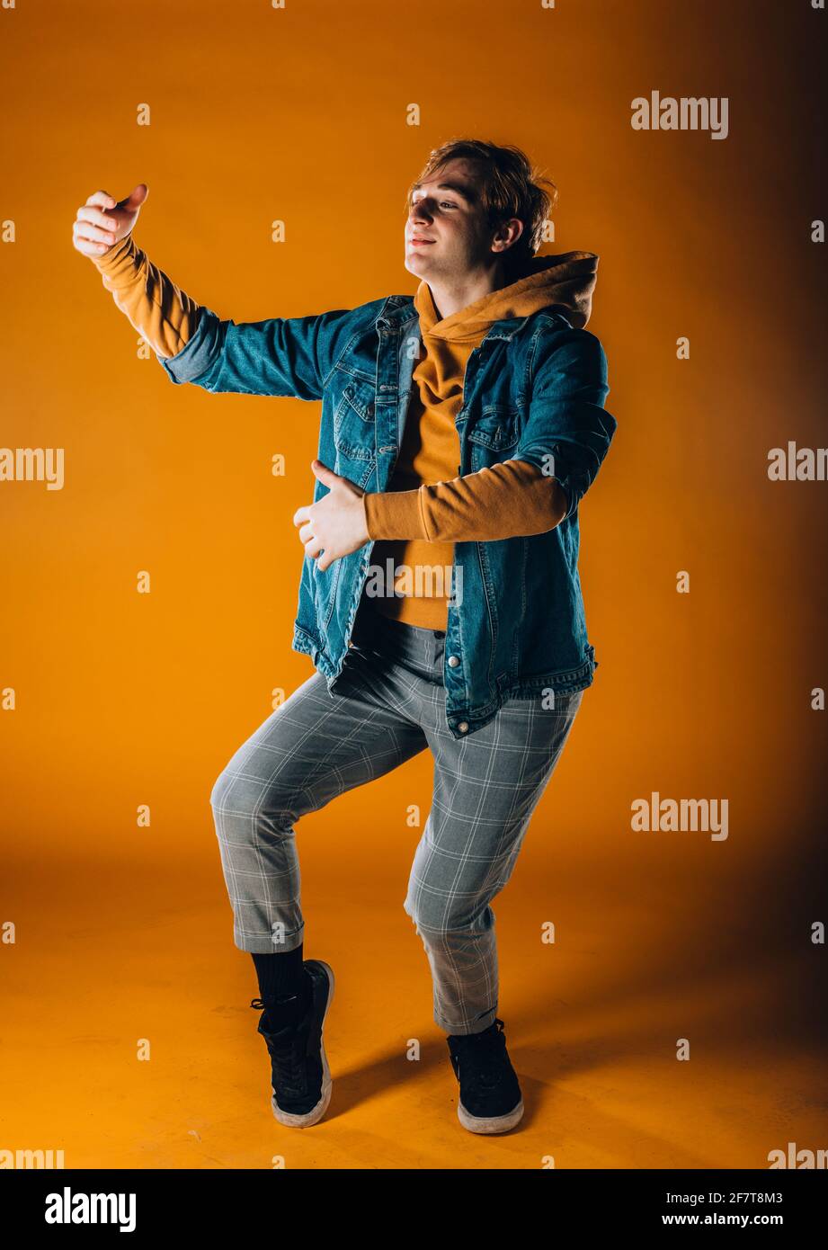 Contemporary dancing performer in a dance practice class Stock Photo ...
