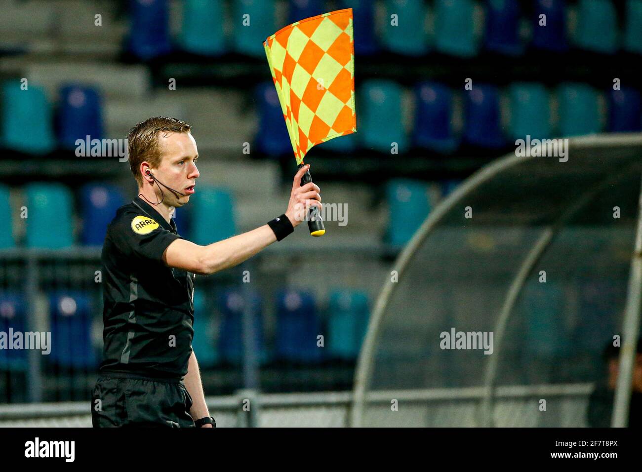DEN BOSCH, NETHERLANDS - APRIL 9: Assistant Referee Stefan de Groot ...