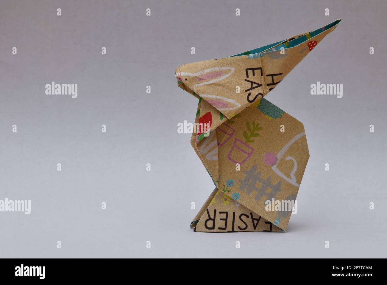 Origami Easter bunny Stock Photo - Alamy