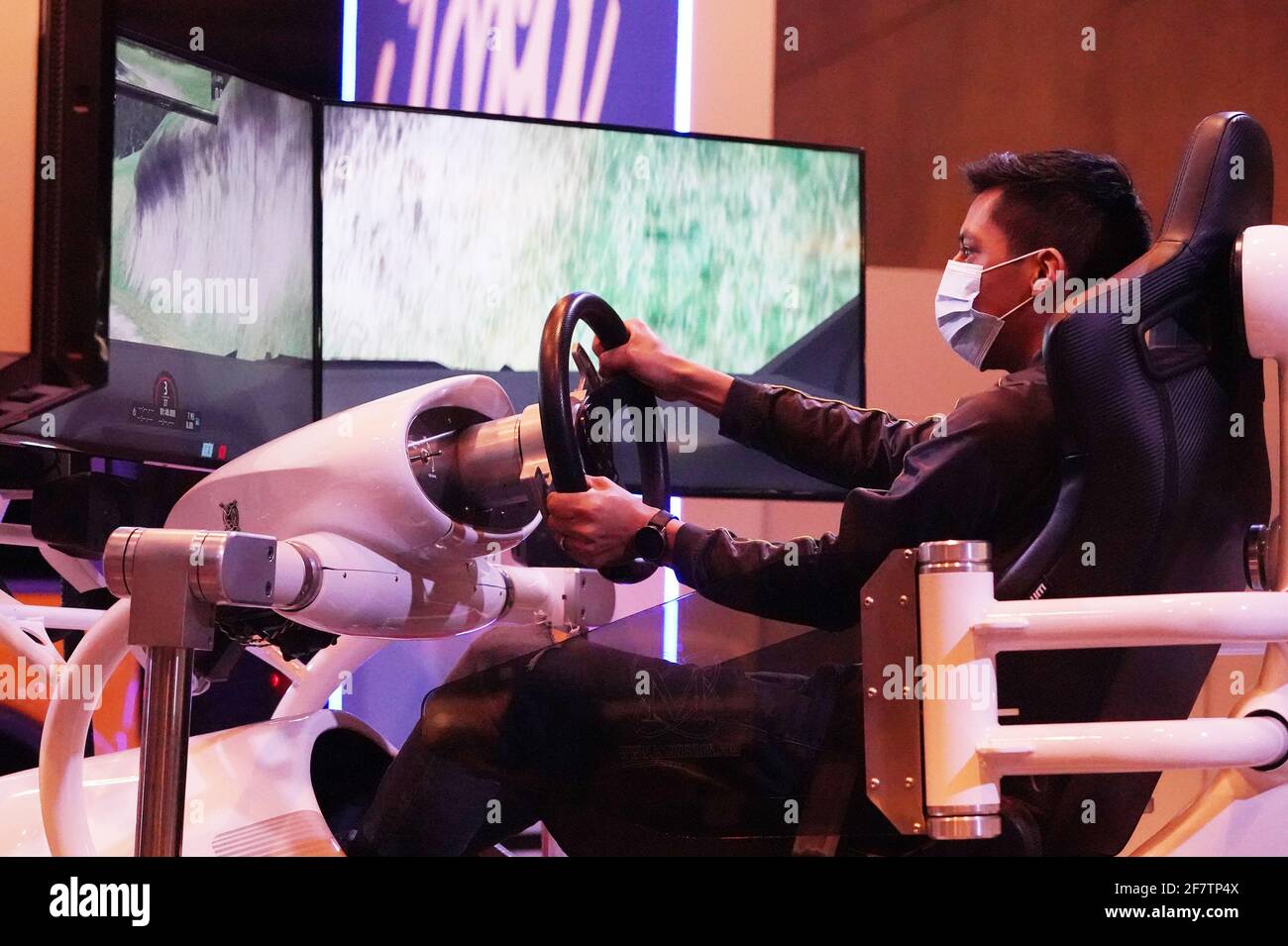 Ford experience center hi-res stock photography and images - Alamy