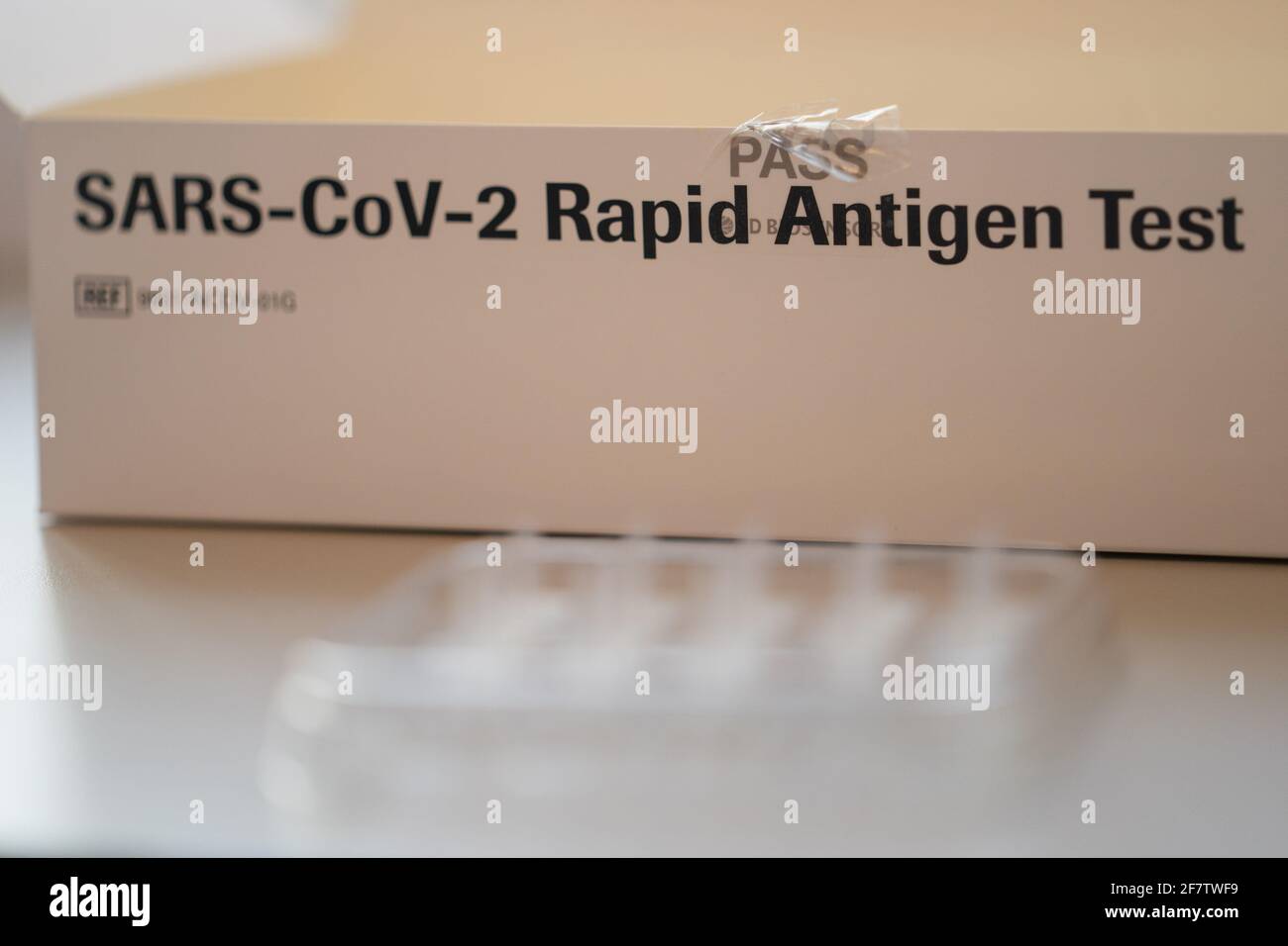 Arzberg, Germany. 09th Apr, 2021. Utensils for Corona rapid tests lie ...