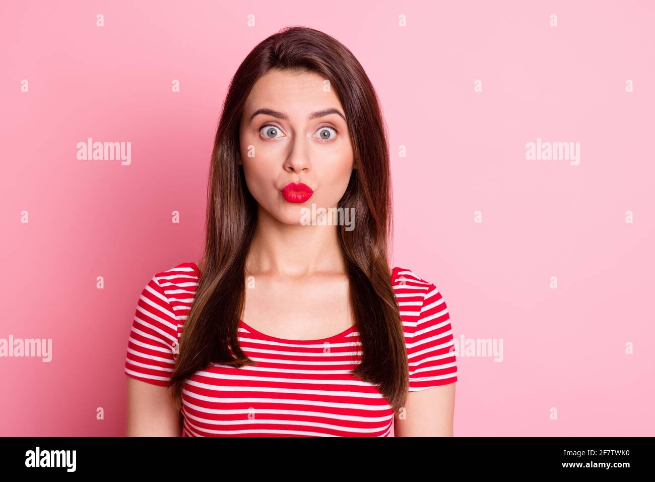 Photo of shocked pretty charming young lady pouted lips surprise ...