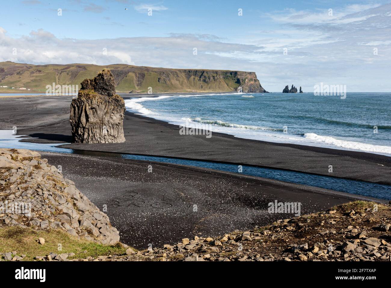 Natural view of the famous coast of Reynisdrangar Vik beach in Iceland ...