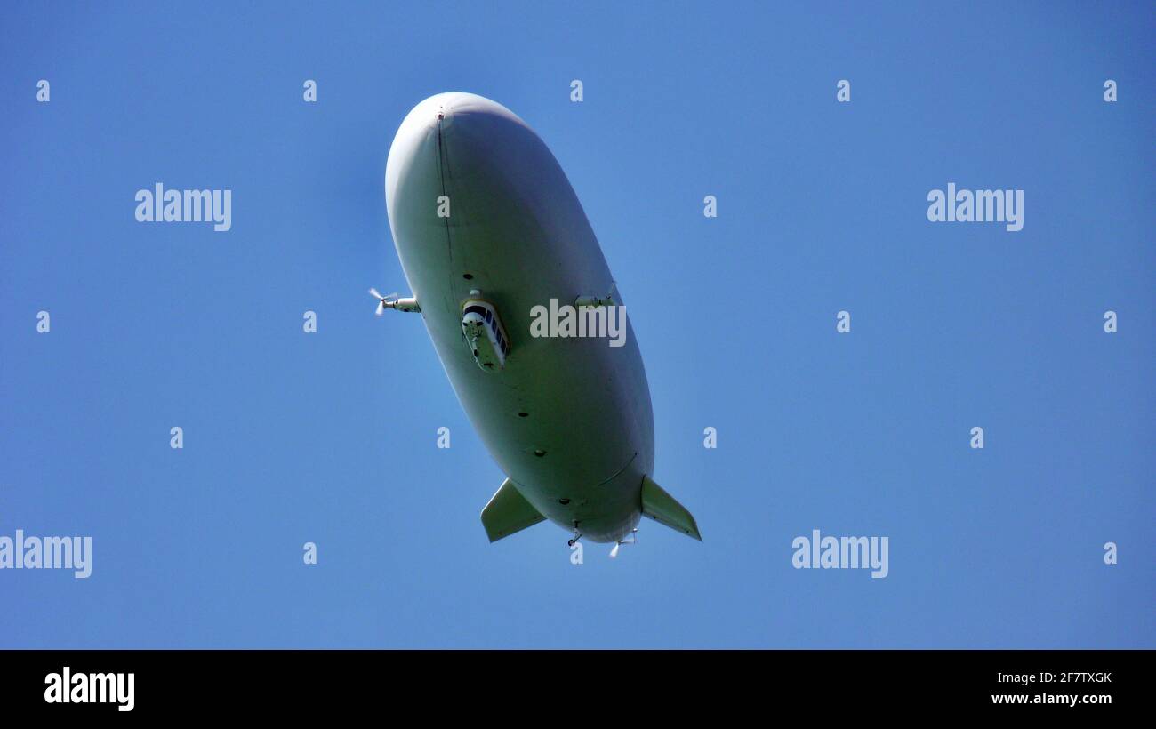 Flight Fly Flying Plane Blimp Airship High Resolution Stock Photography ...
