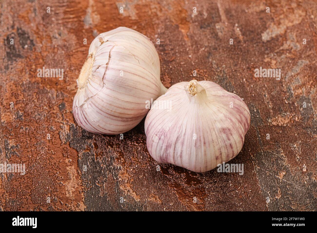 Fresh ripe and tasty garlic isolated Stock Photo - Alamy
