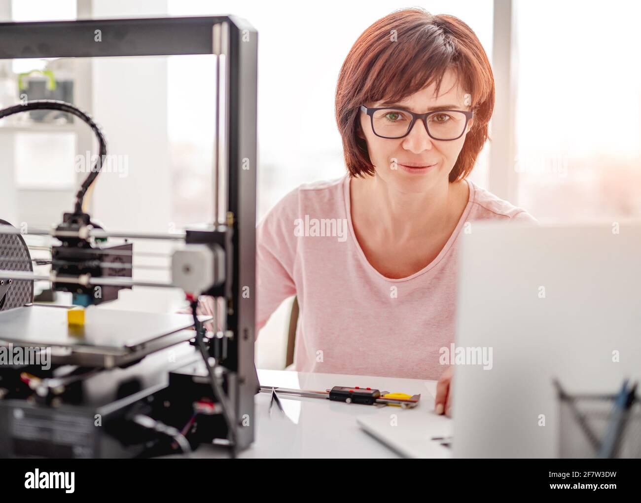 Architect working 3d model hi-res stock photography and images - Alamy