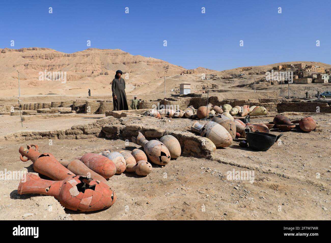 Lost golden city luxor egypt hi-res stock photography and images - Alamy