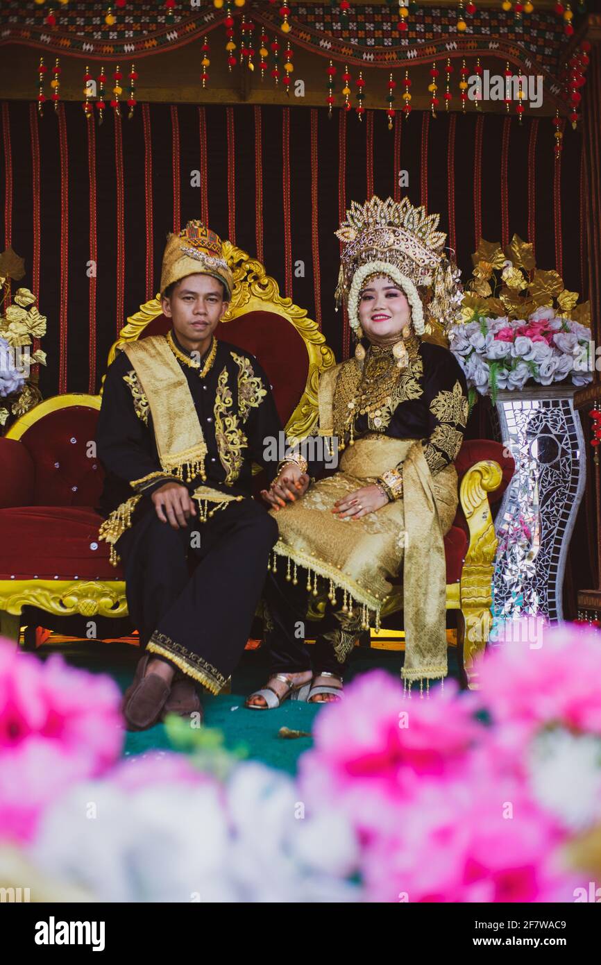 Indonesian muslim wedding Stock Photo - Alamy