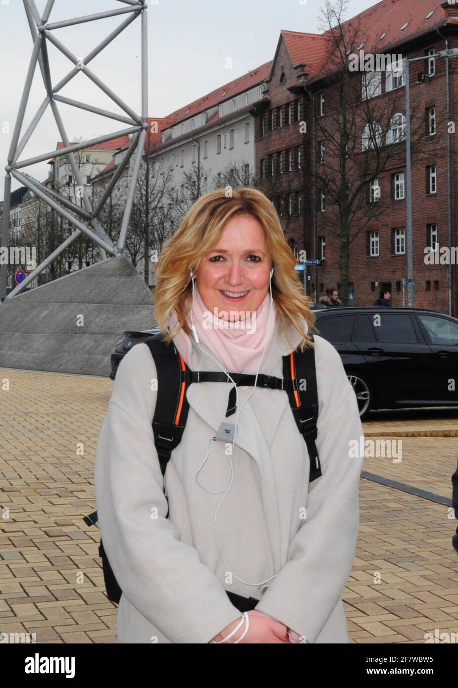 Anja Koebel vor dem MDR Studio in Leipzig, 09.04.2021 Stock Photo - Alamy