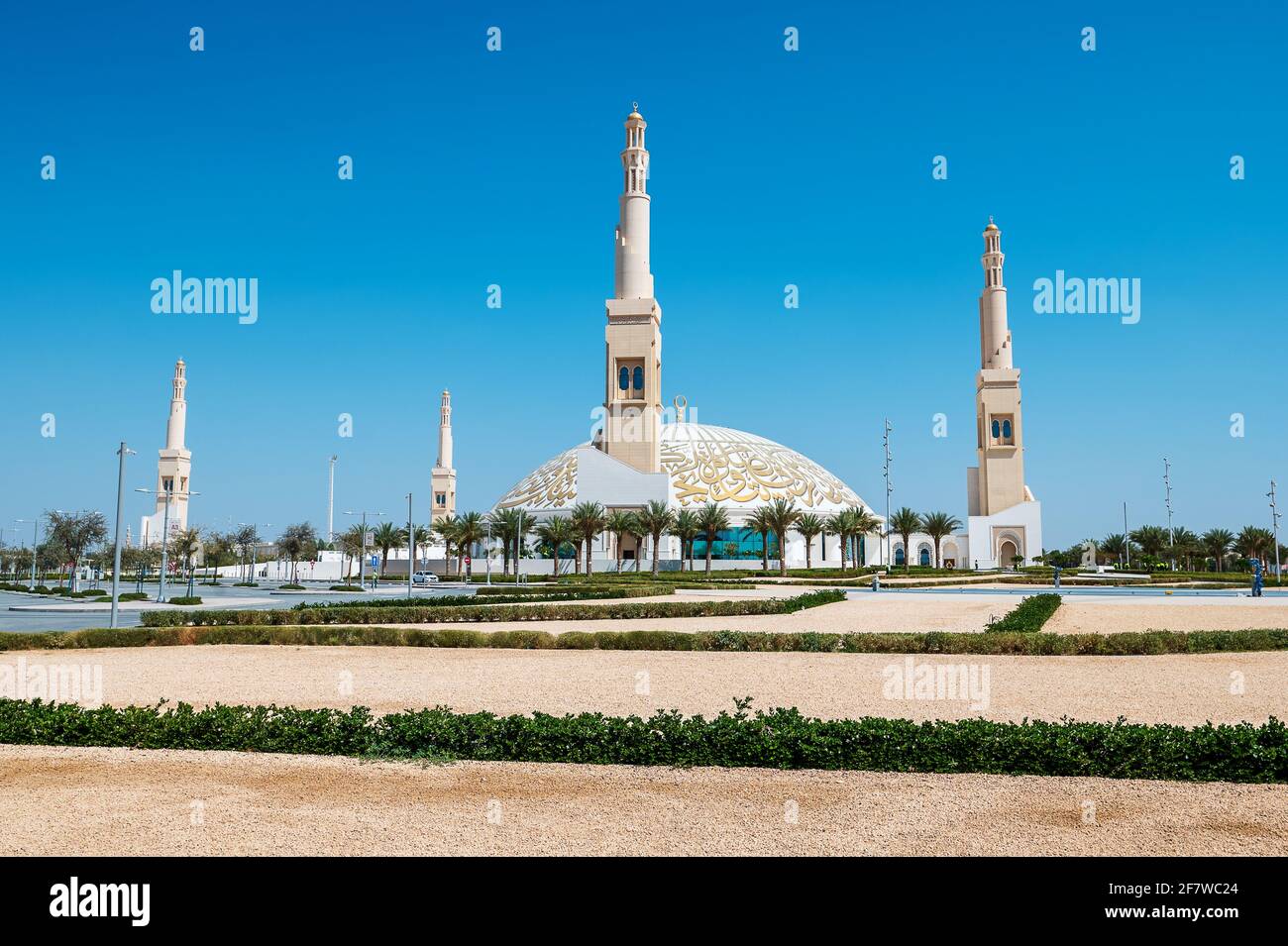 Sheikh khalifa mosque hi-res stock photography and images - Alamy