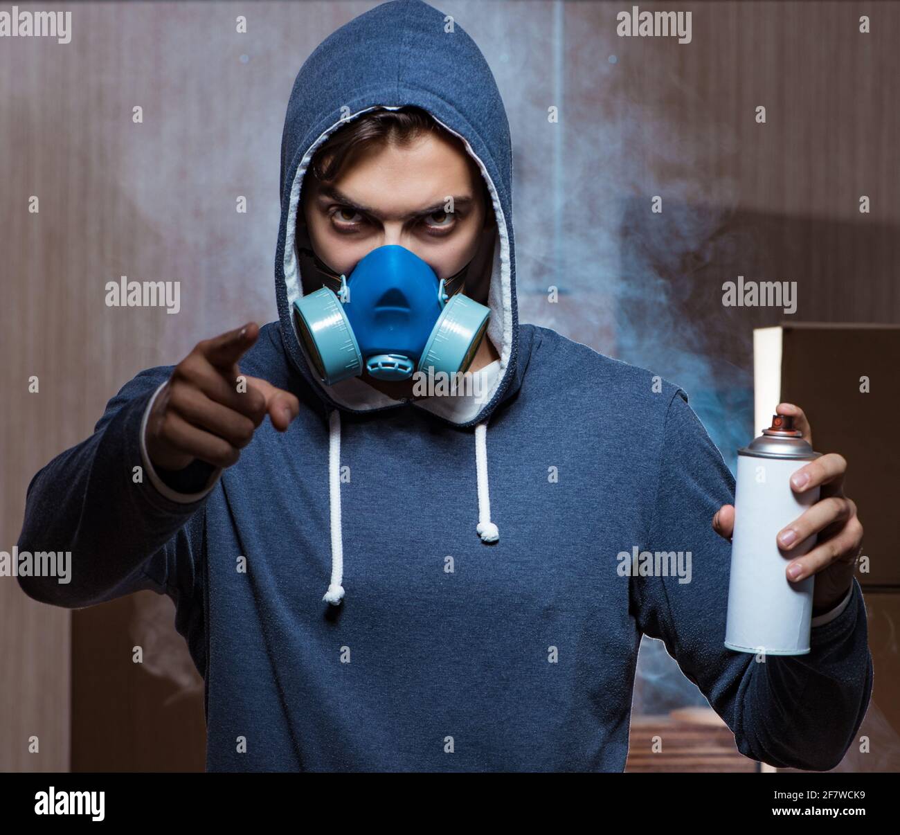 Back man in gas mask hi-res stock photography and images - Alamy