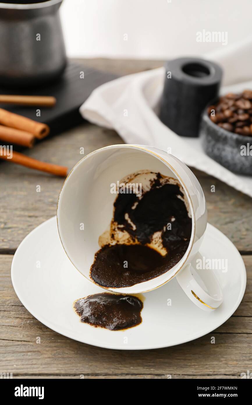 Spent coffee grounds hi-res stock photography and images - Alamy