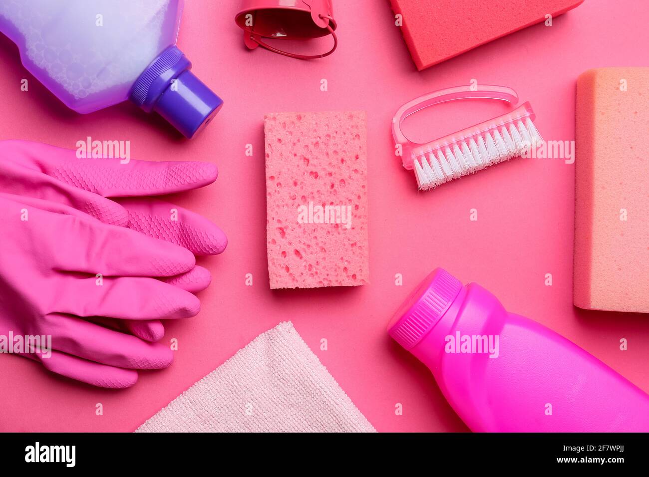 Set of cleaning supplies on color background Stock Photo - Alamy