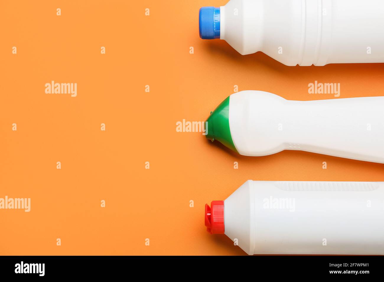 Set of cleaning supplies on color background Stock Photo - Alamy