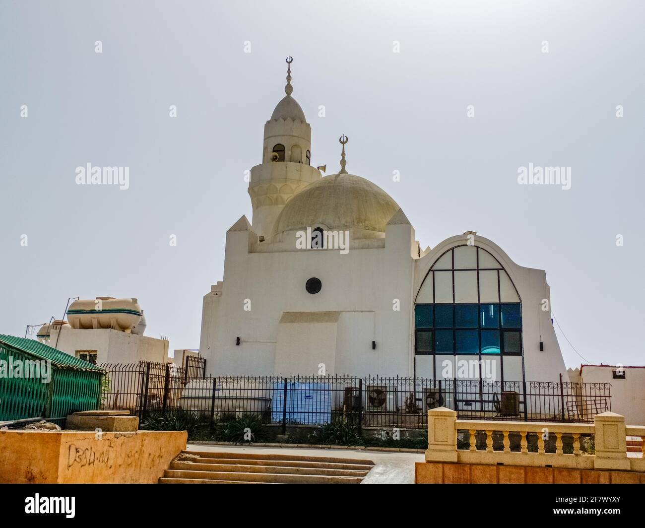 Jeddah Island Mosque is one of the famed mosques of Saudi Arabia Stock ...