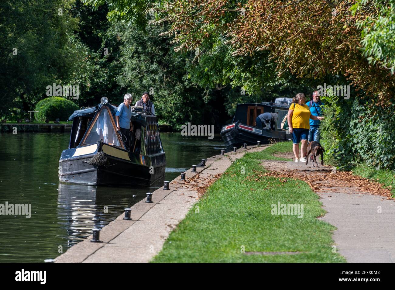 English barge hi-res stock photography and images - Alamy