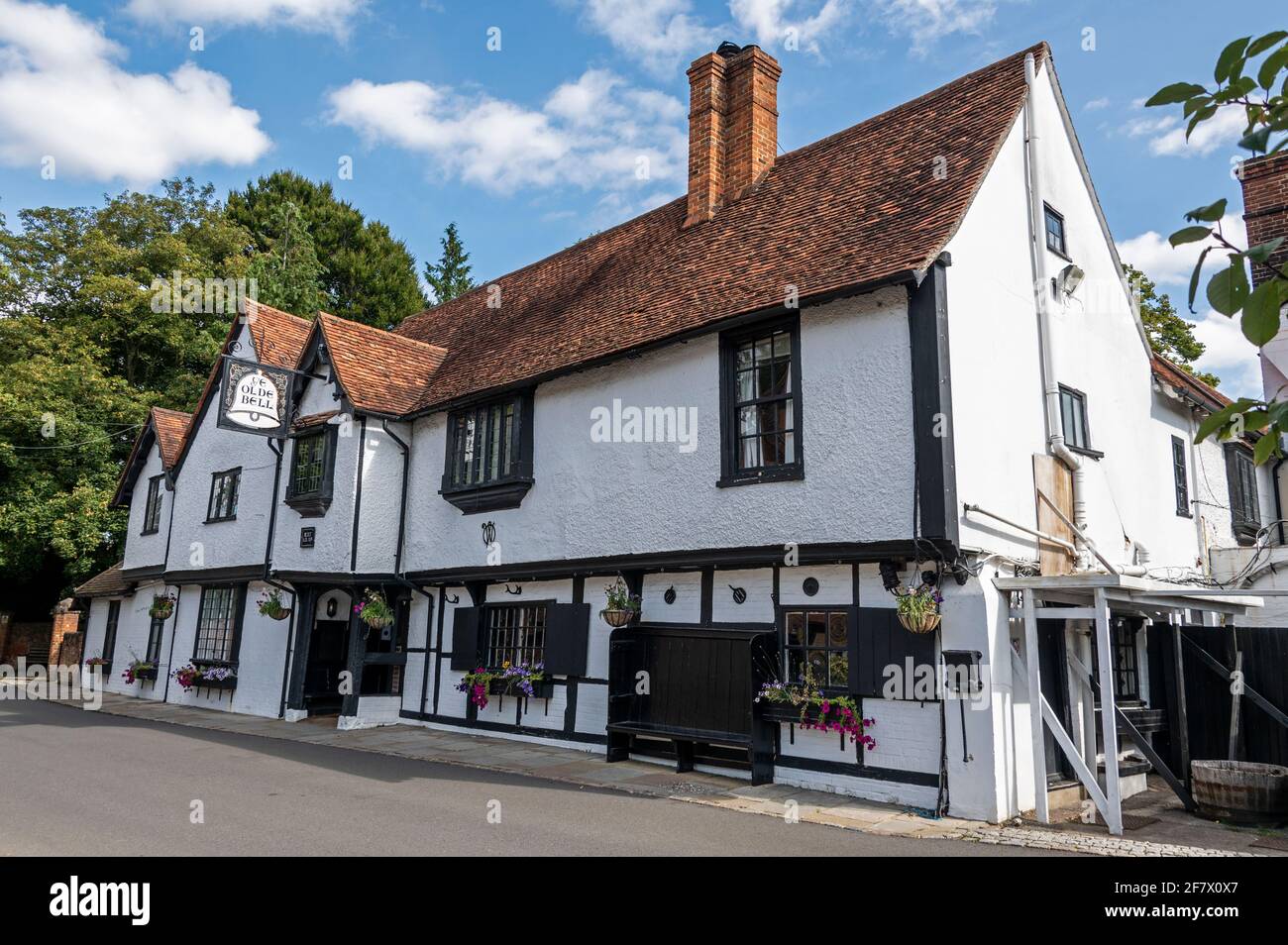 Olde bell hurley hi-res stock photography and images - Alamy