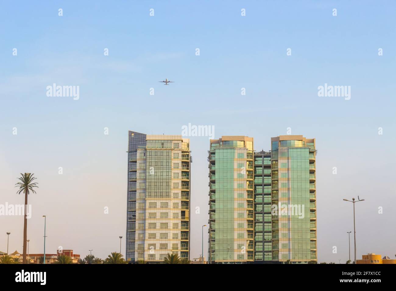 Building is jeddah hi-res stock photography and images - Alamy