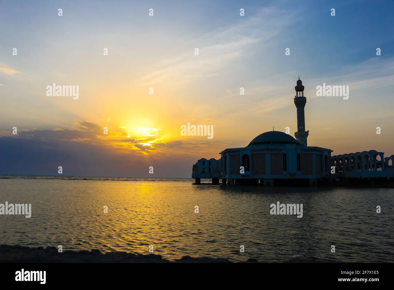 Corniche masjid jeddah hi-res stock photography and images - Alamy
