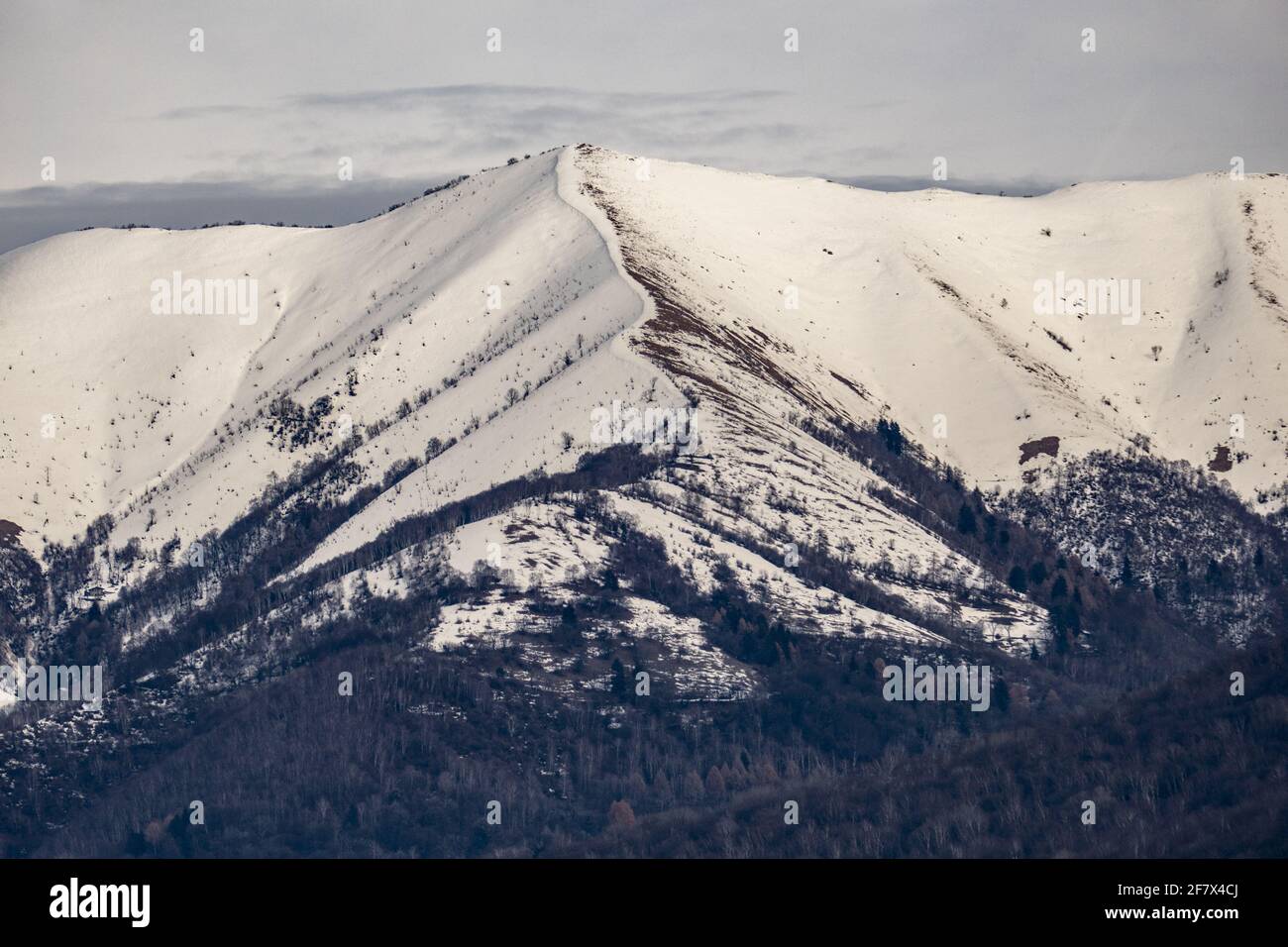 Mesmerizing view of beautiful snow-capped mountains Stock Photo - Alamy