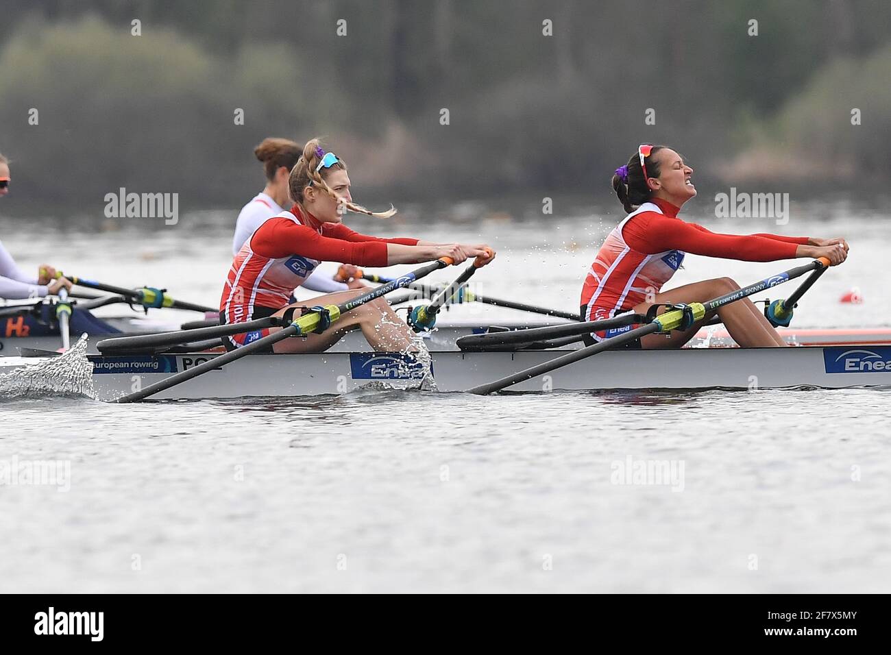 Womens double sculls hi-res stock photography and images - Alamy