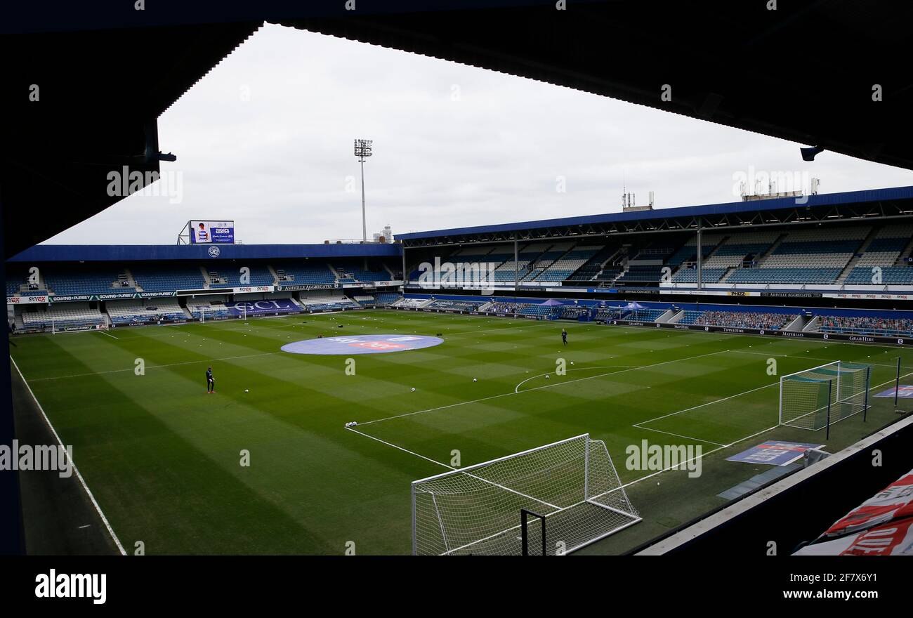 Loftus road stadium view hi-res stock photography and images - Alamy