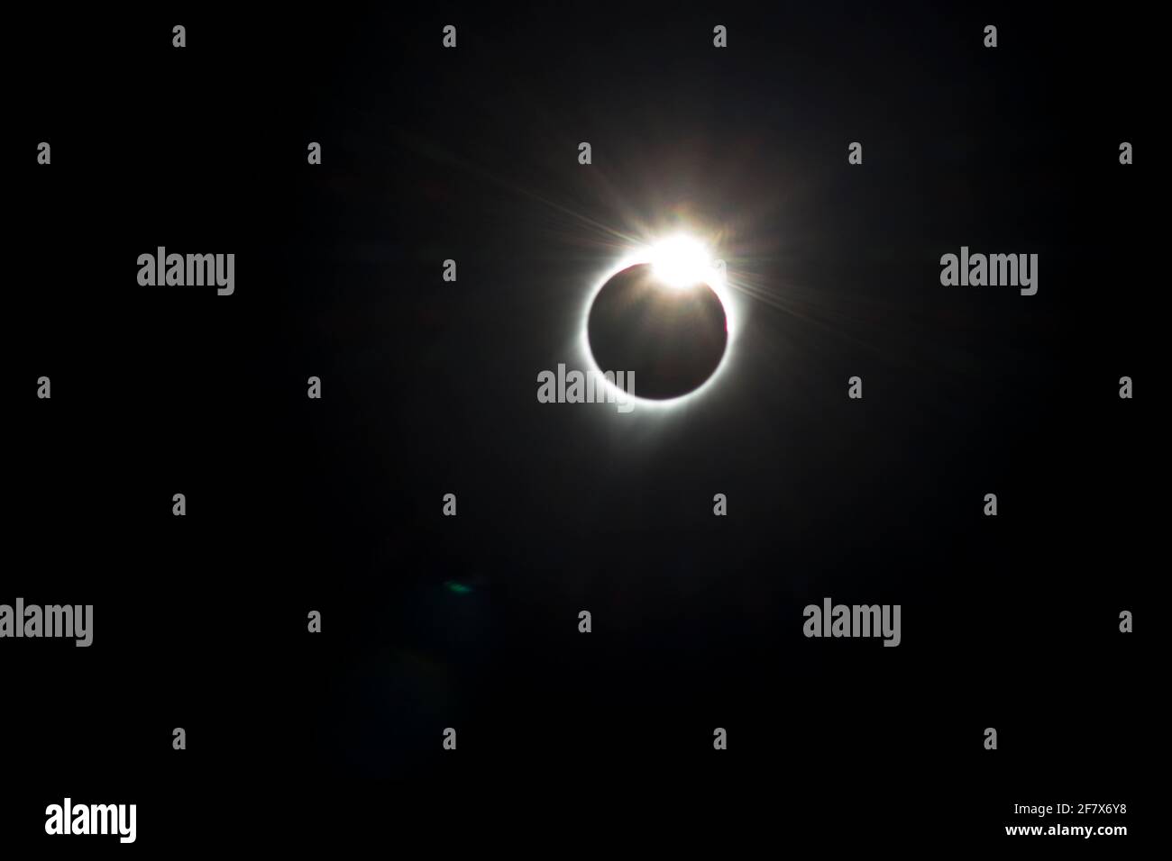 Total solar eclipse near totality, The Great American Eclipse, 2017 ...