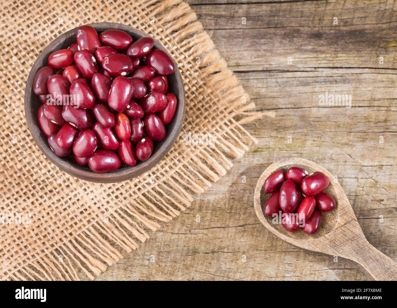 Raw red adzuki beans - Phaseolus vulgaris Stock Photo - Alamy