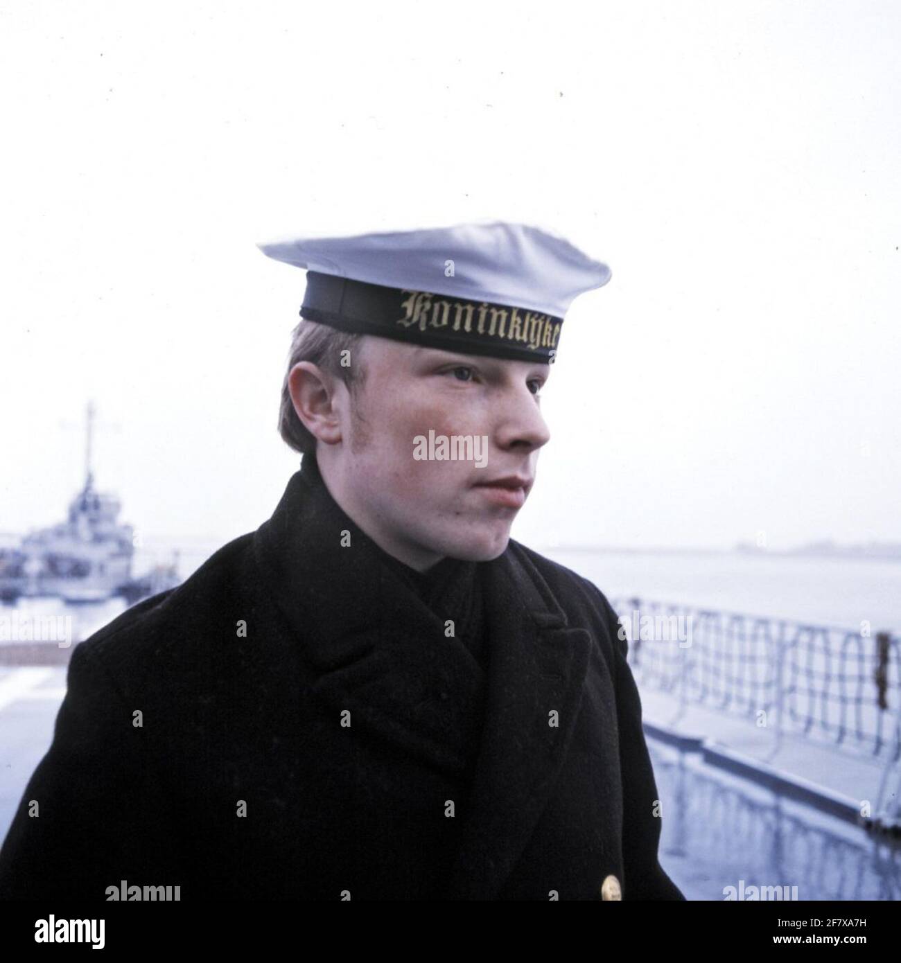 Uniforms workwear navy hi-res stock photography and images - Alamy