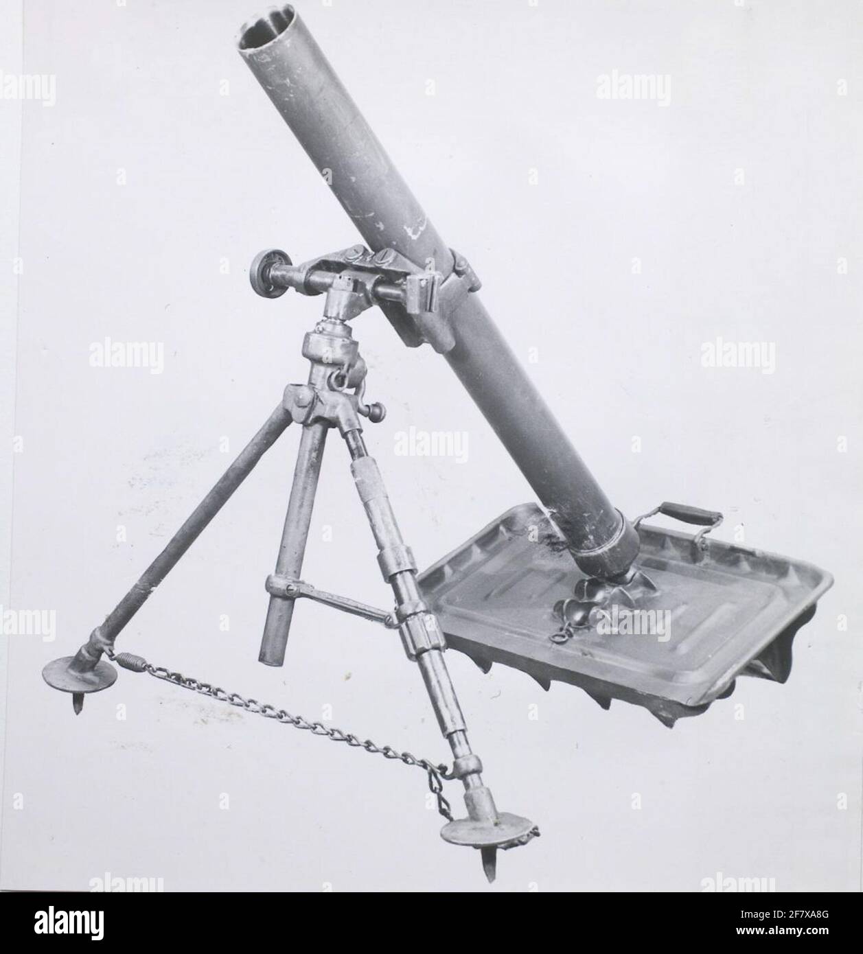 Mortar 8.1 cm with base plate. The KL uses the affuit M4 shown here ...