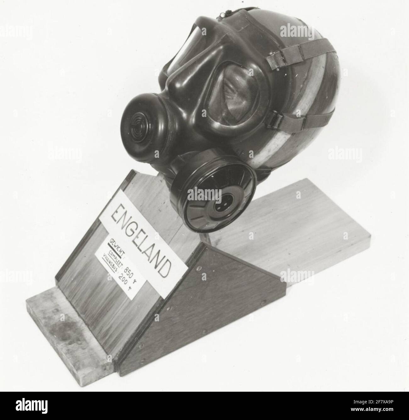 Gas mask! world war hi-res stock photography and images - Alamy