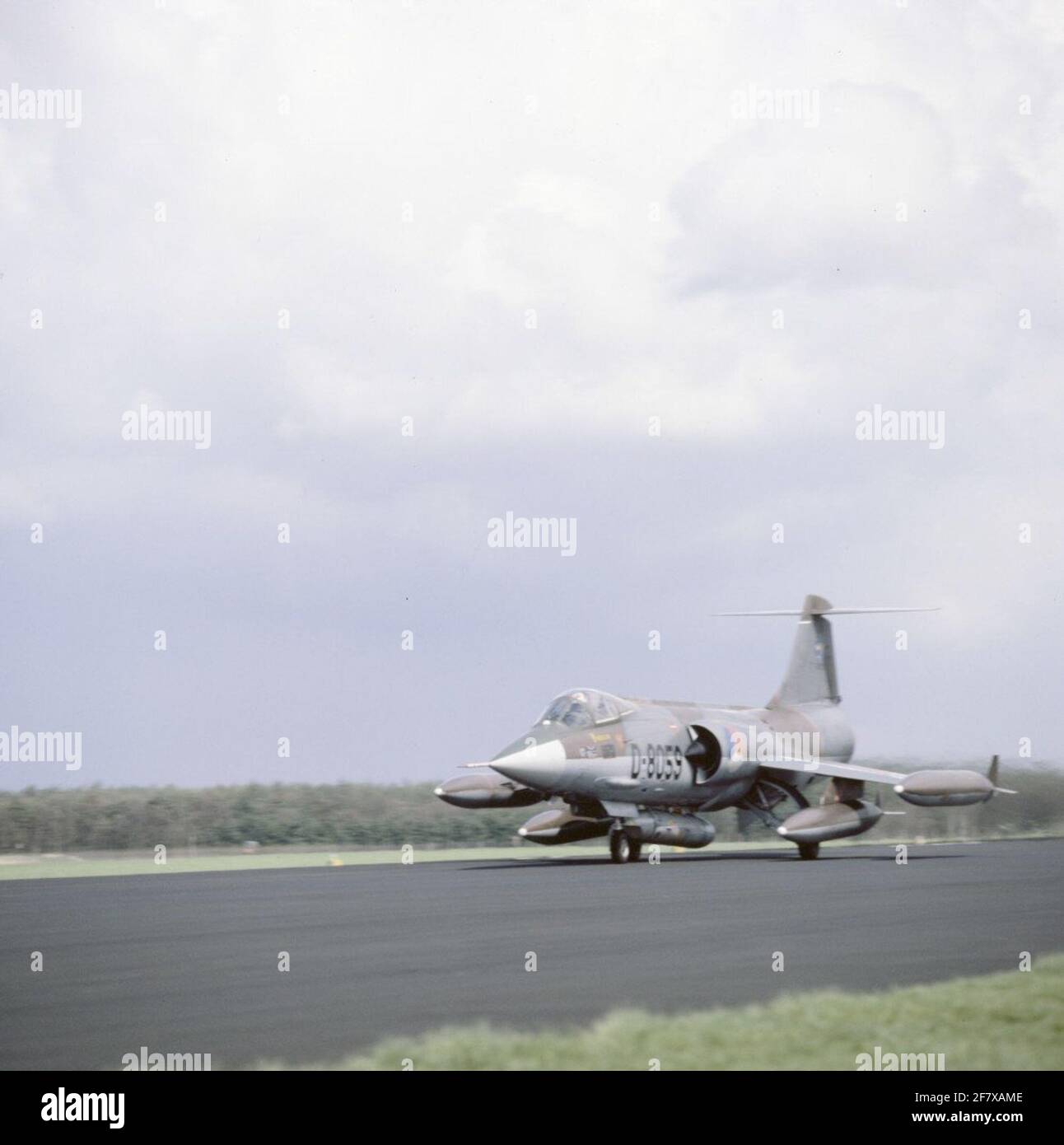 A Lockheed RF-104G Starfighter of 306 Squadron with an orpheus pod ...