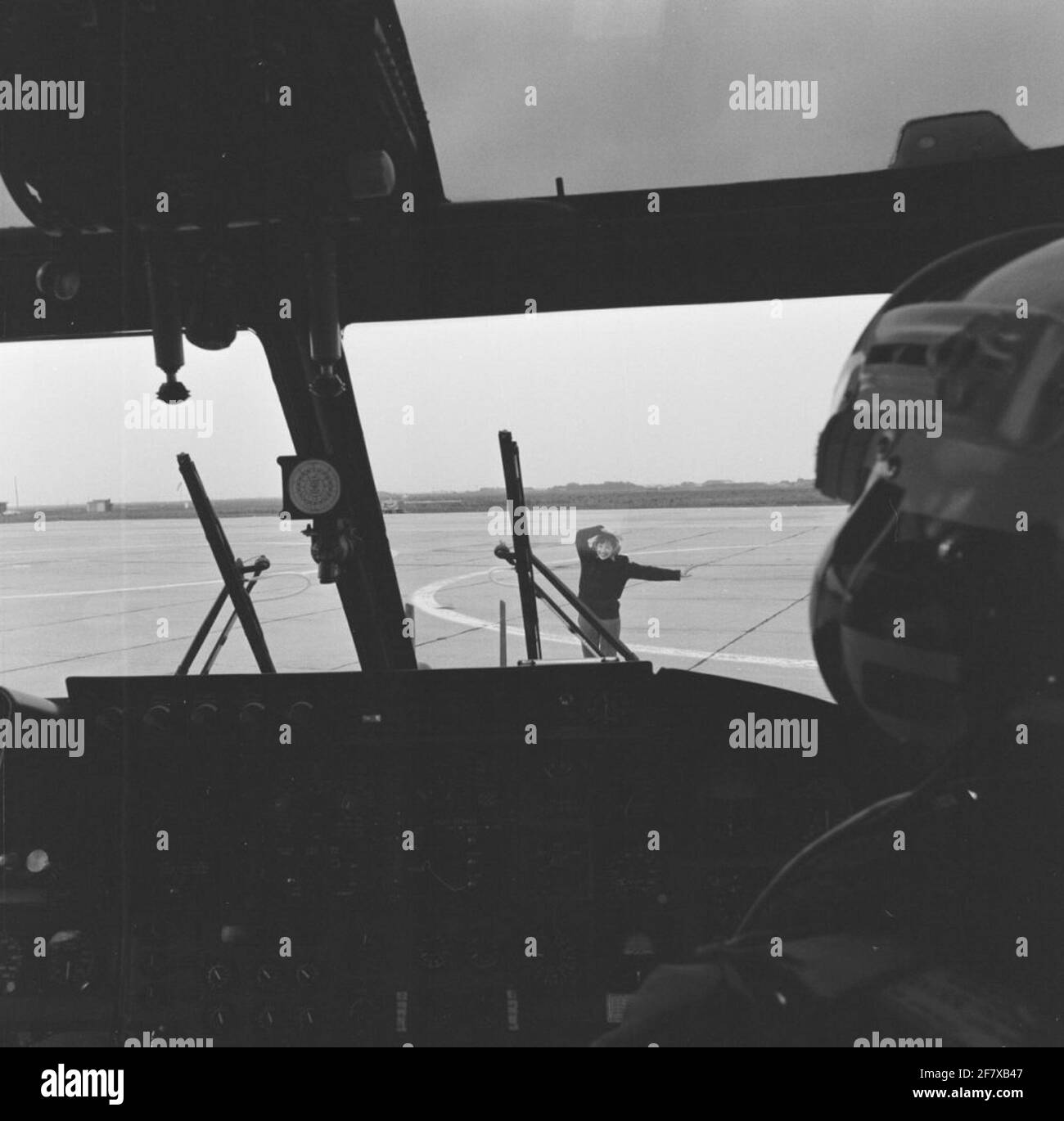 Lynx helicopter cockpit Black and White Stock Photos & Images - Alamy