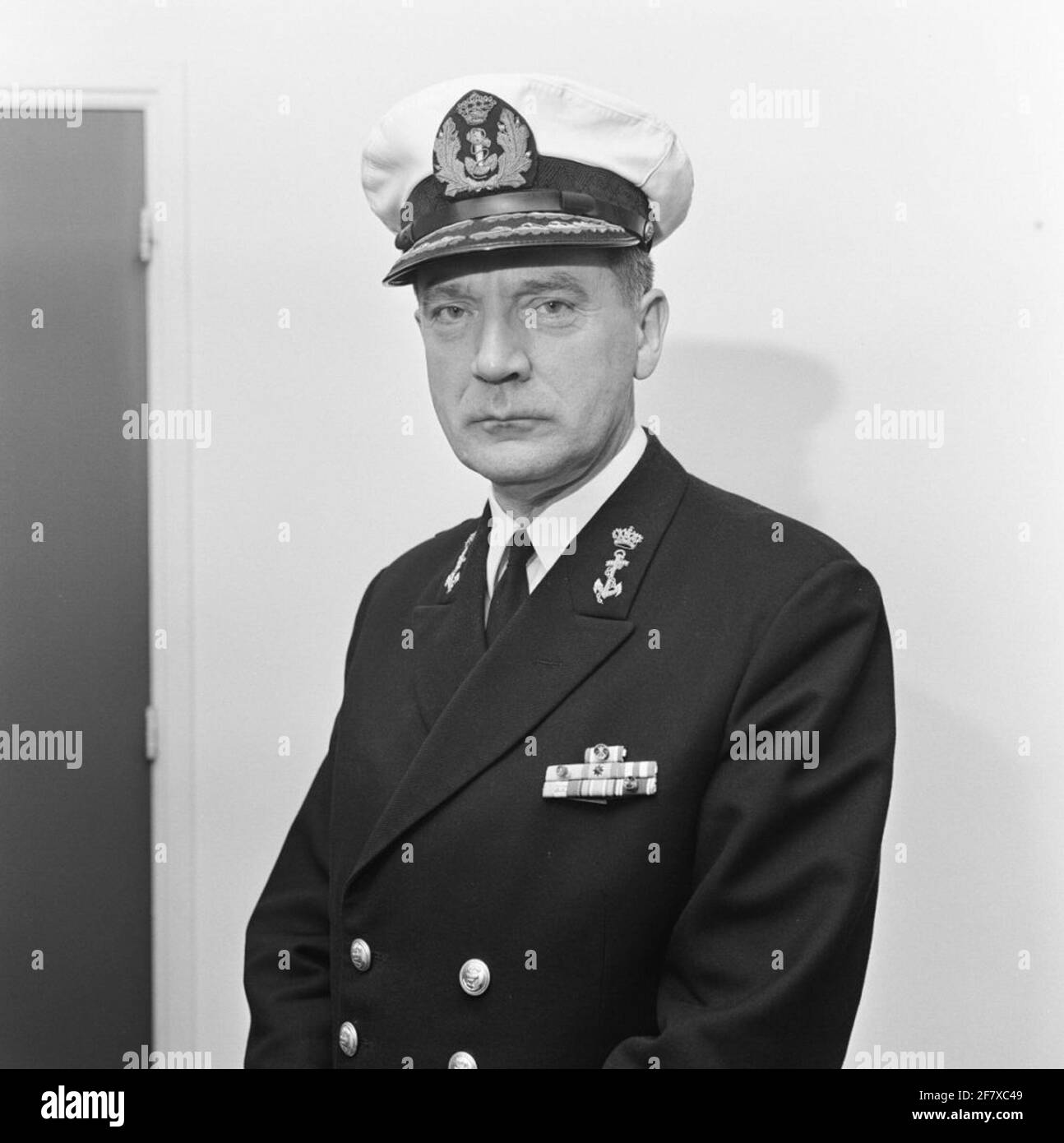 Portrait Vadm Eric Roest (1921). Rust was O.A. PLV. Chef Marinestaf ...