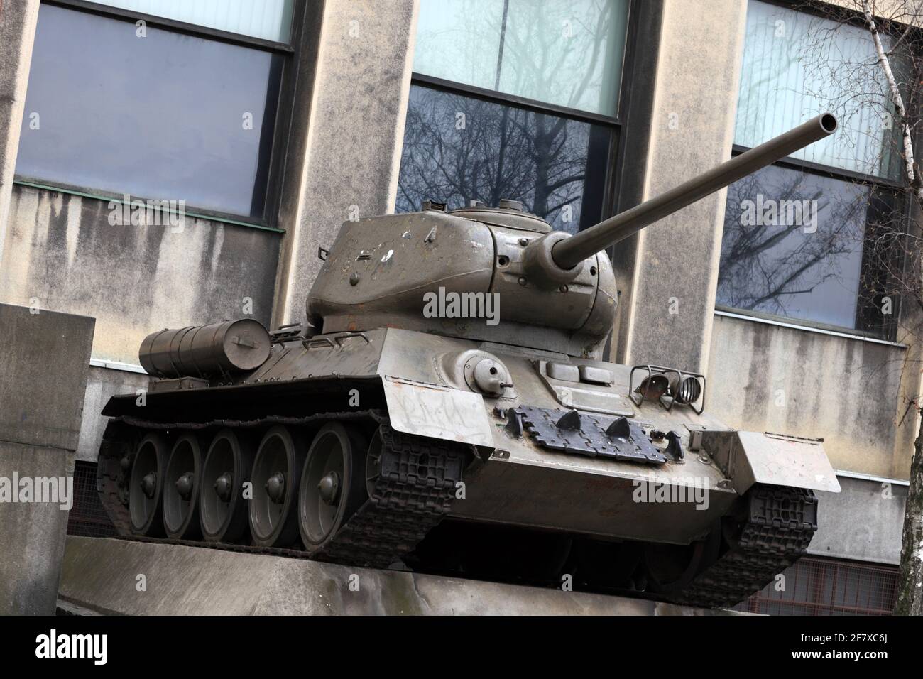 Monument of soviet tank at an outdoor museum Stock Photo - Alamy