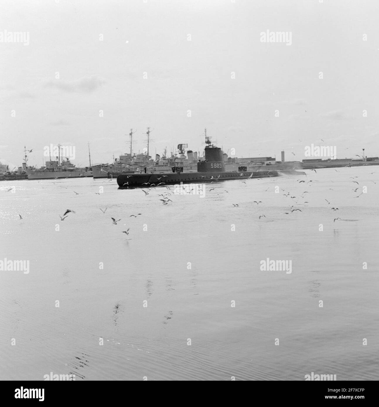 Uss hawkbill hi-res stock photography and images - Alamy