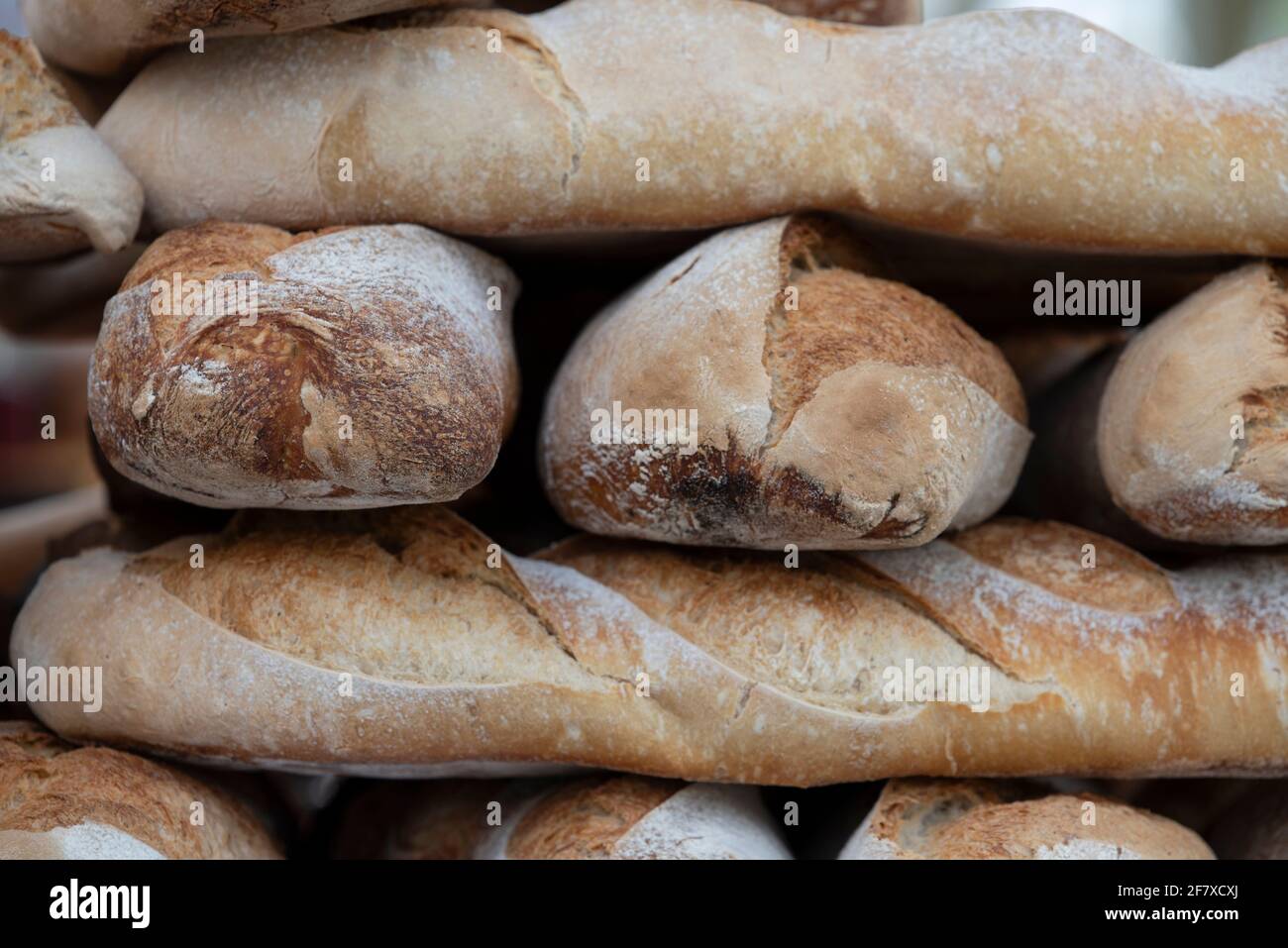 Bread display hi-res stock photography and images - Alamy