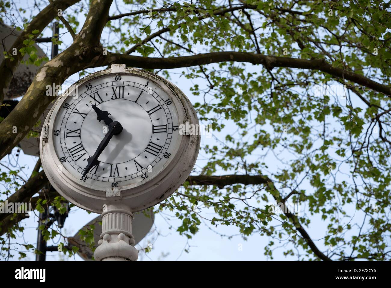 Antique street clock hi-res stock photography and images - Alamy