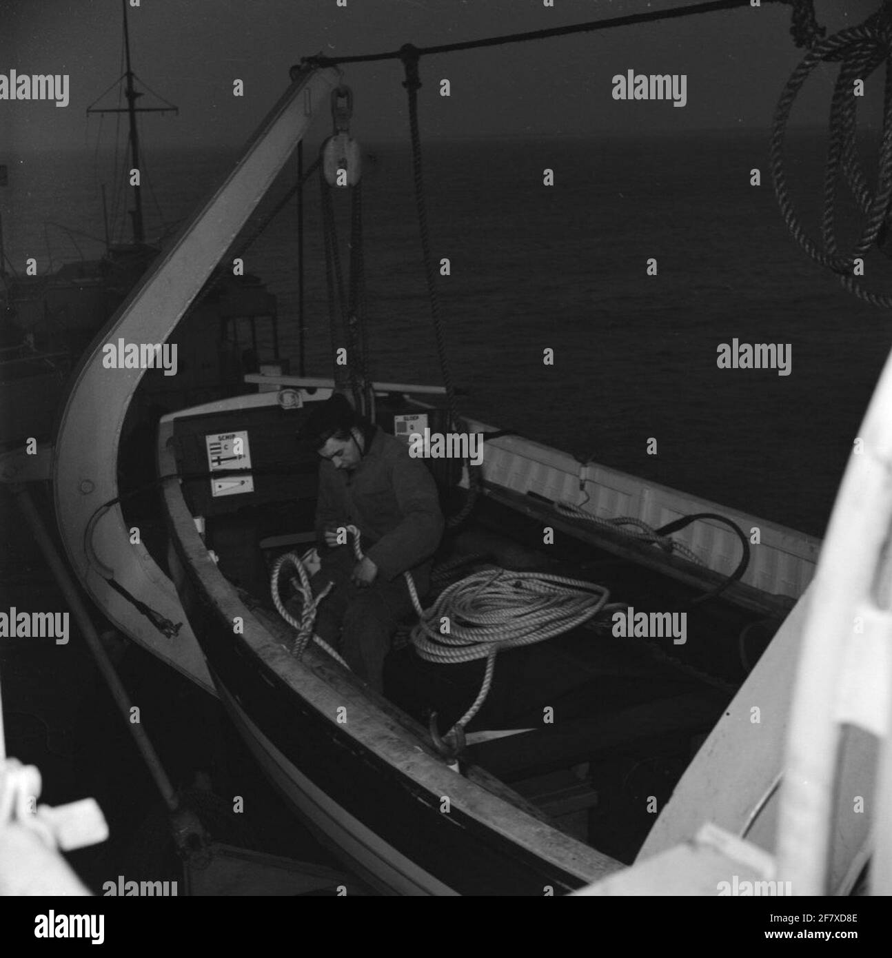 Sloop rigging Black and White Stock Photos & Images - Alamy