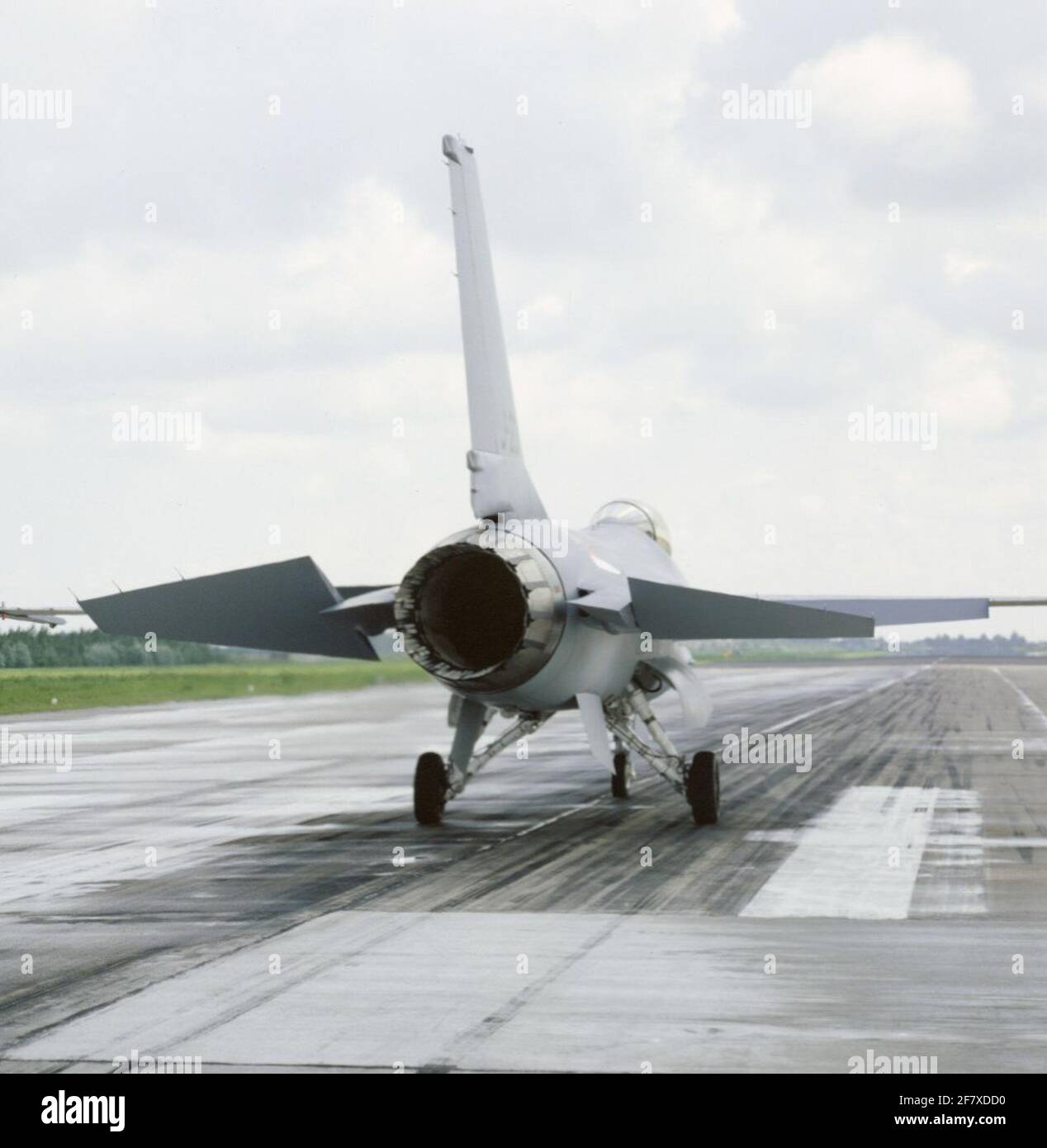 General aviation single engine hi-res stock photography and images - Alamy