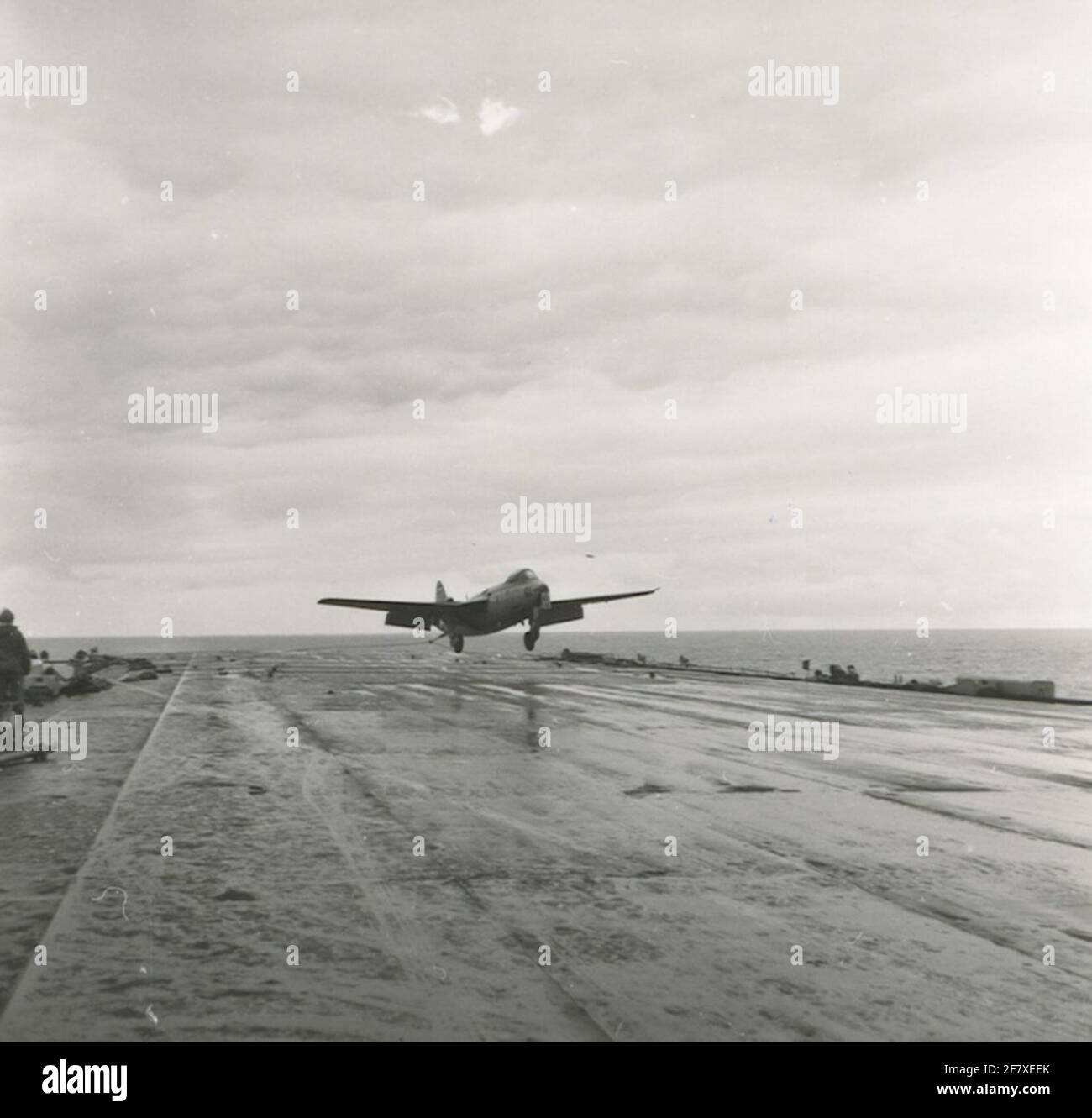 HR.MS. Flying Campschip Karel Doorman (2) (1948-1968), Opening Seahawk ...