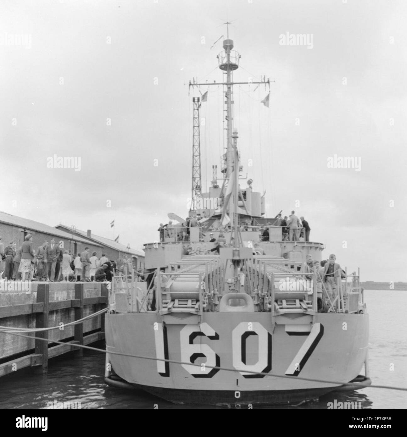 Photo tone photo tone in Harlingen with, among others, Hr. Ms. Wolf ...