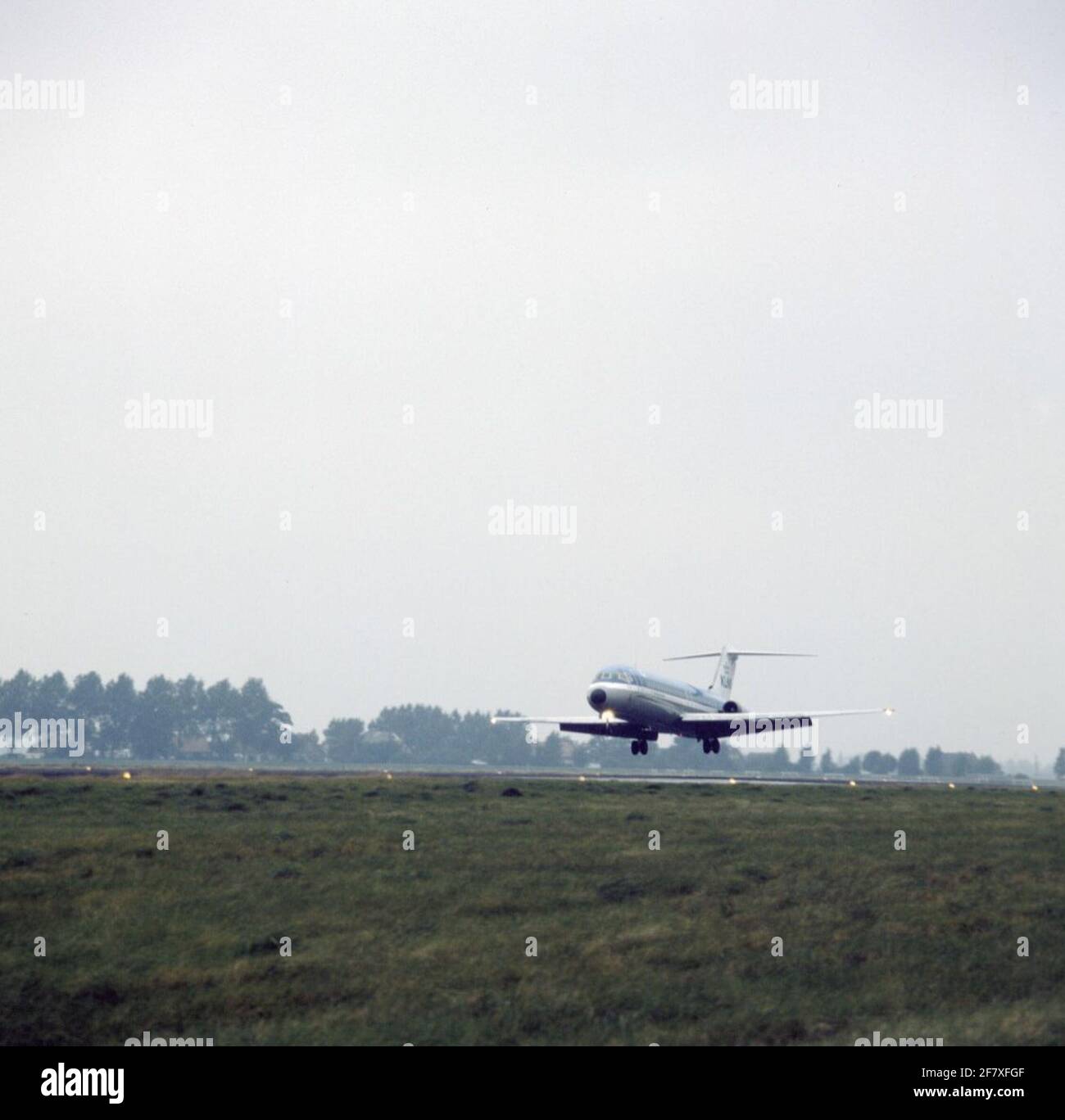 Dc 9 klm aircraft hi-res stock photography and images - Alamy