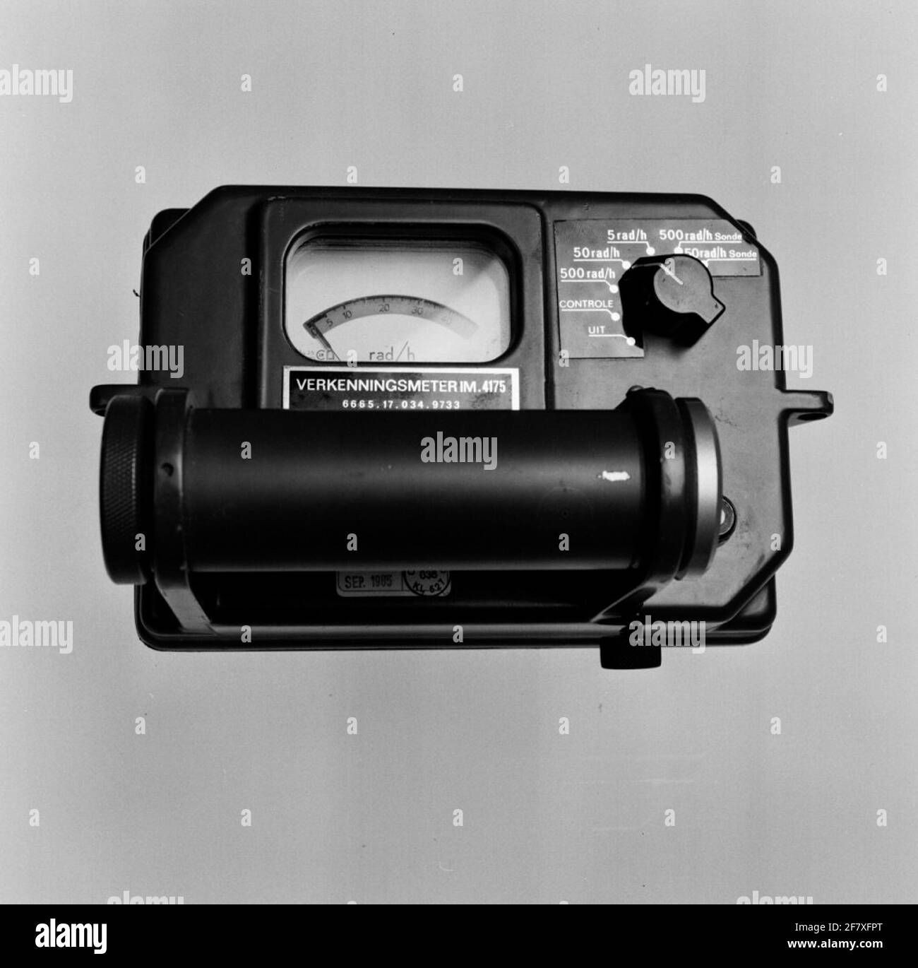 Measuring instrument for radioactive radiation Stock Photo - Alamy