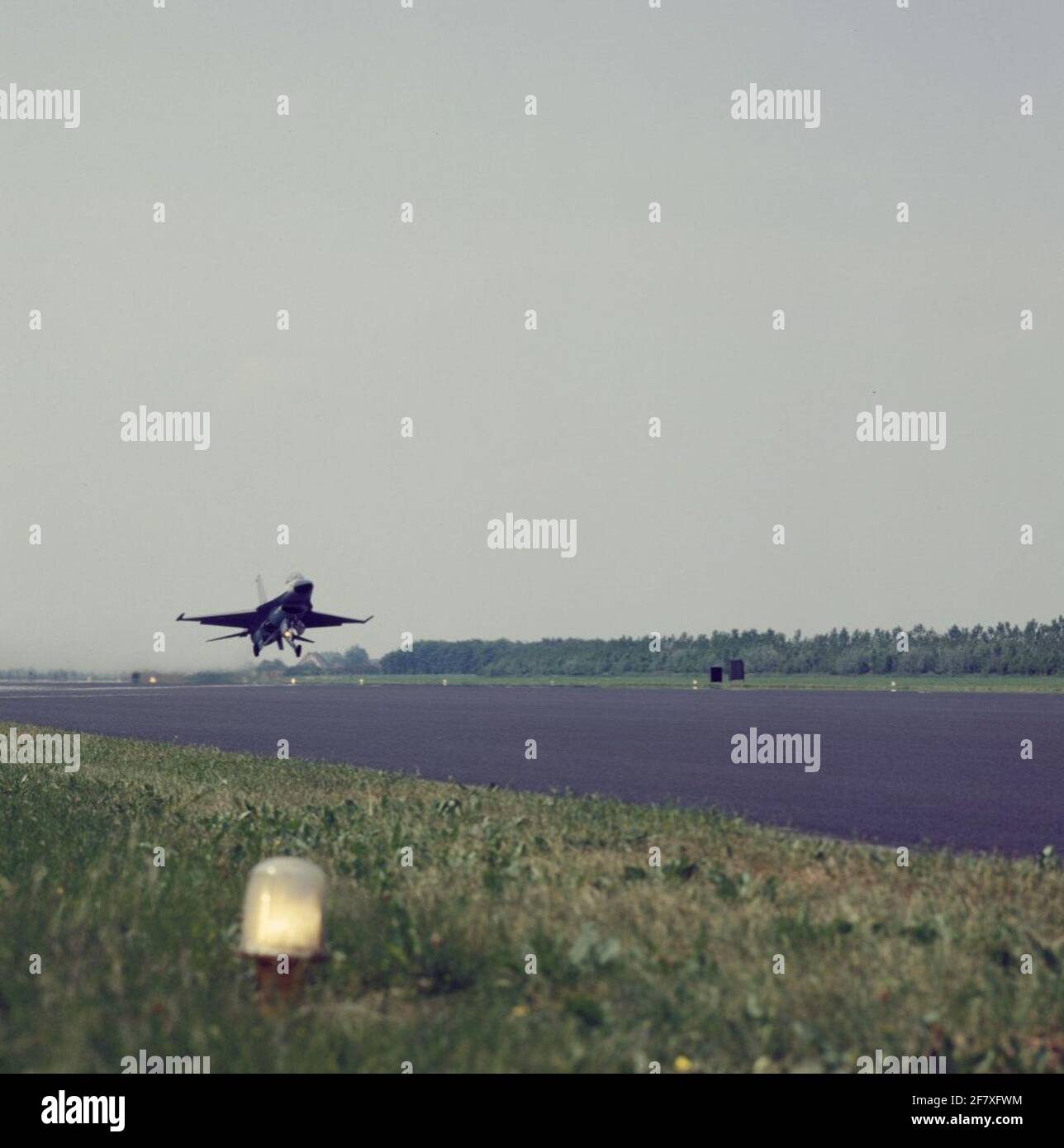 General Dynamics Flyer High Resolution Stock Photography and Images - Alamy