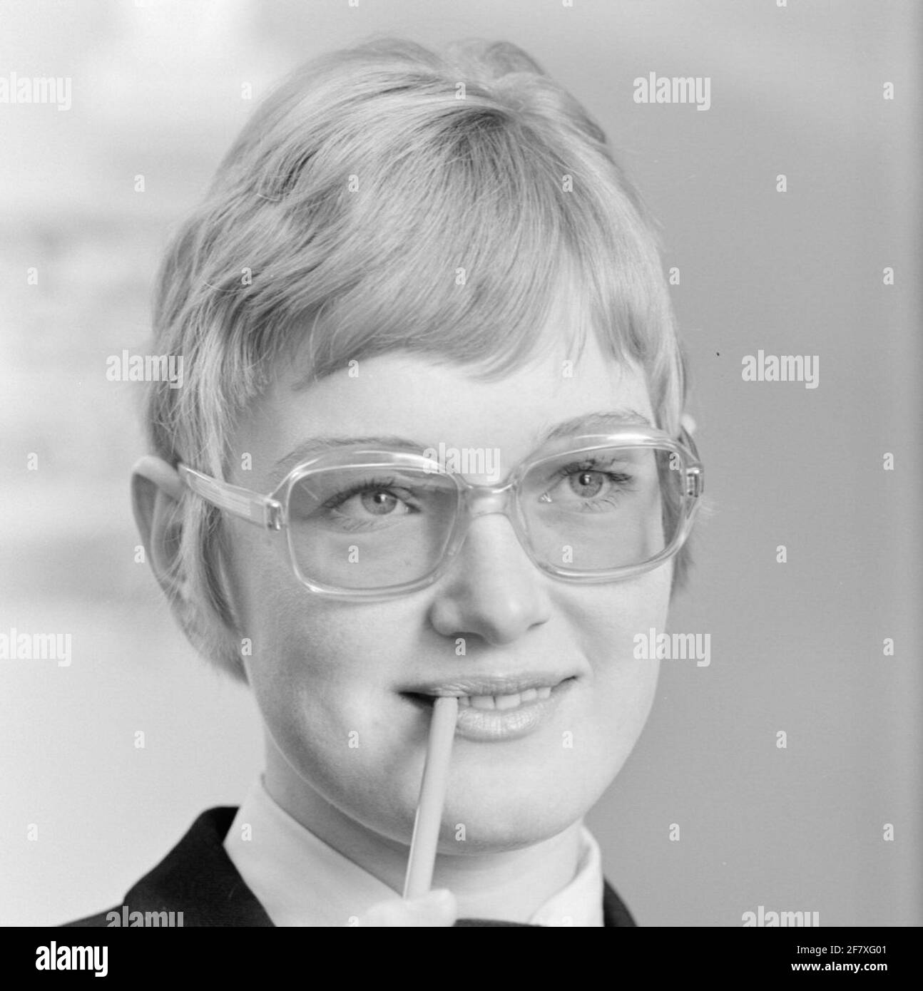 Civilian writer hi-res stock photography and images - Alamy